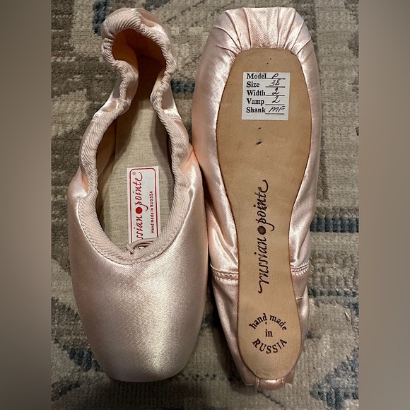 Russian Pointe | Shoes | Russian Pointe Polette Pointe Shoe 38 Fm 2 ...